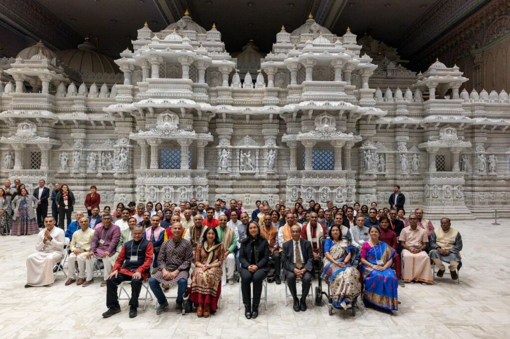 Former Congresswoman Tulsi Gabbard's Inspirational Visit to BAPS ...